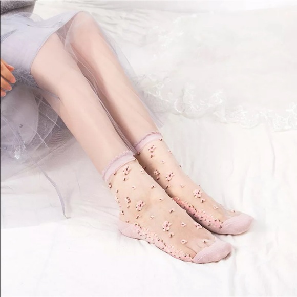 Pink Magnolia | Accessories | Nwt Transparent Flower Lace Crystal Silk ...